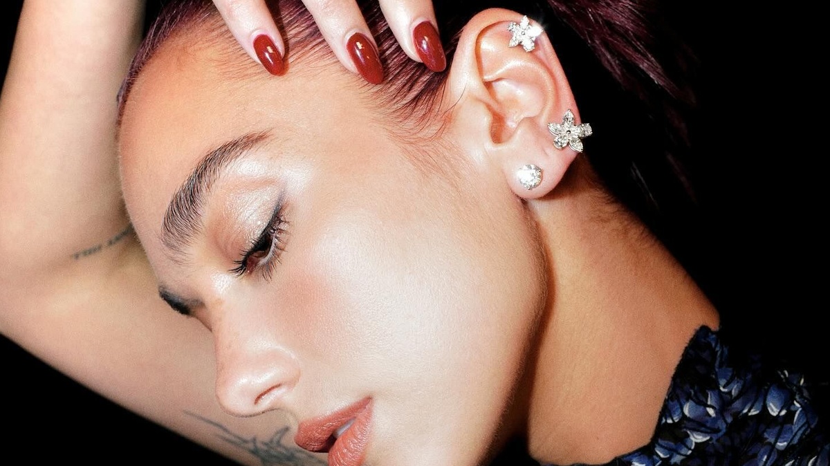 Ear Piercings Cartilage Miley Cyrus These Celebrity Cartilage